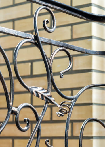 The Latest Trends in Fence Design: From Classic to Contemporary ...